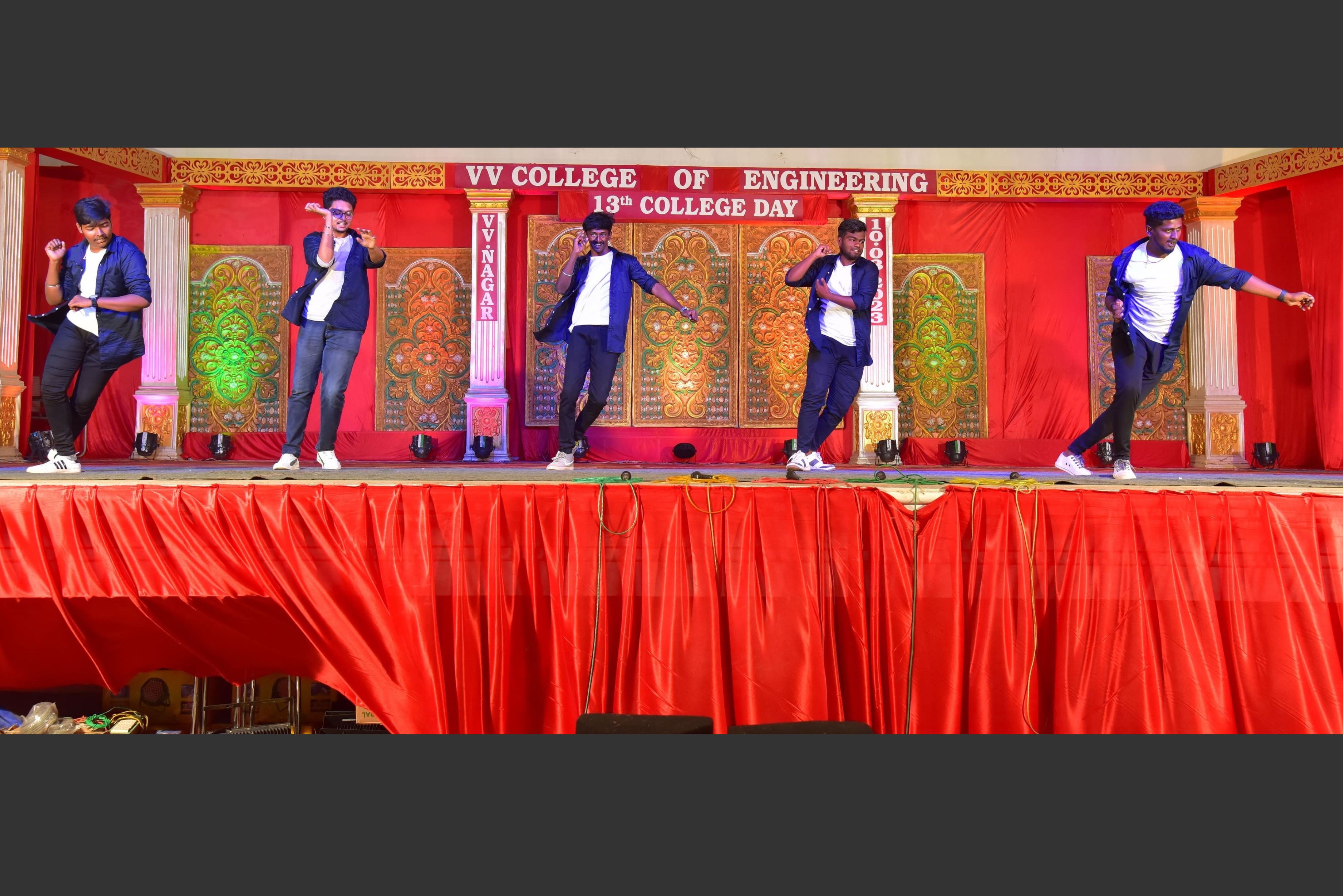 13th College Day | V V College of Engineering | Best Engineering ...