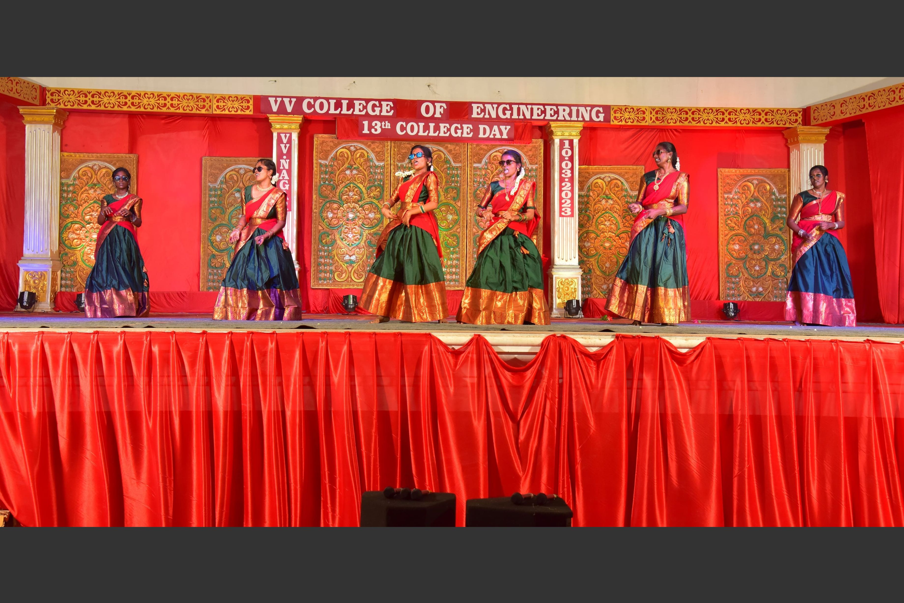 13th College Day | V V College of Engineering | Best Engineering ...