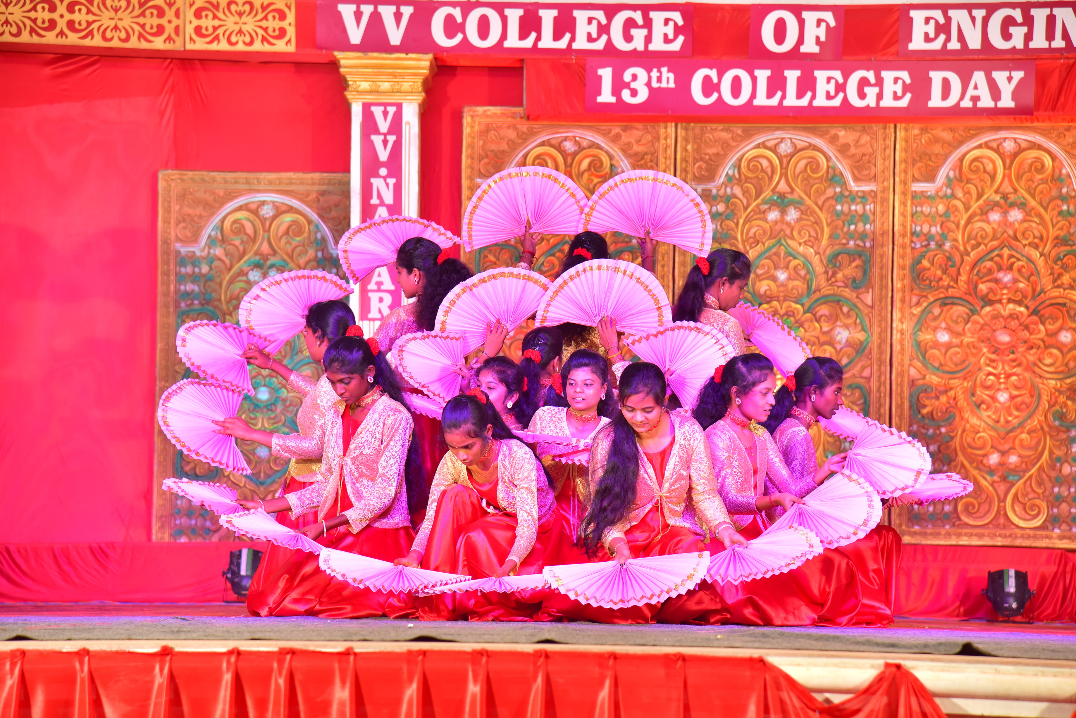 13th College Day | V V College of Engineering | Best Engineering ...