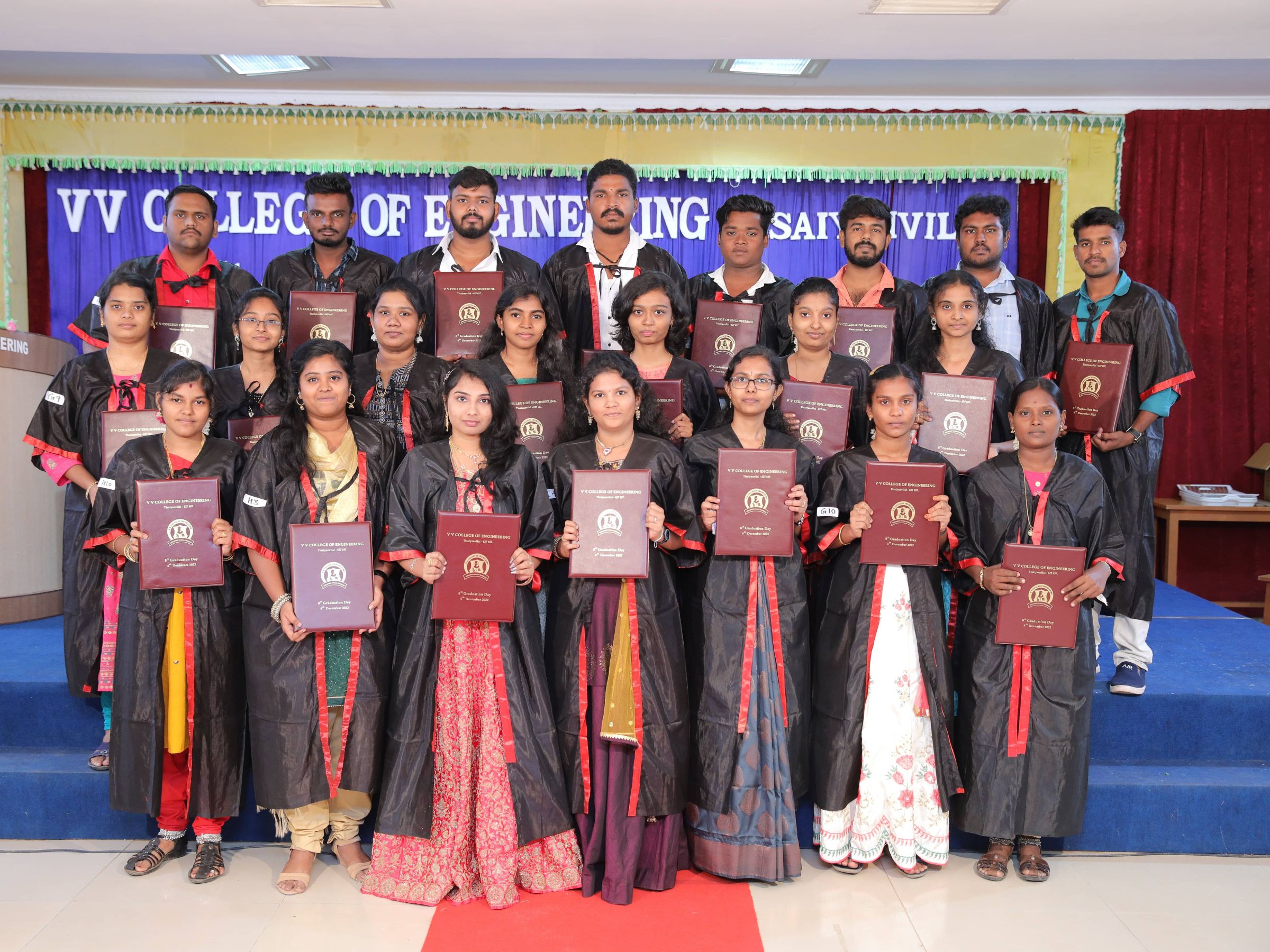 8th Graduation Day | V V College of Engineering | Best Engineering ...